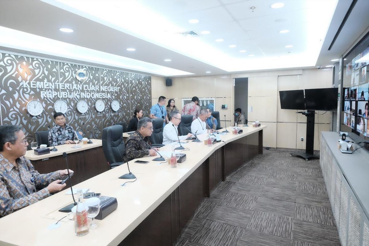 Layanan Video Conference Terbaik di Indonesia | Solusi Rapat Hybrid Effori